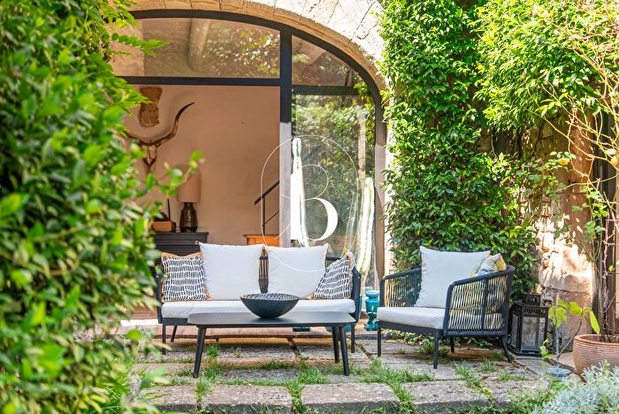 Maison à vendre - Uzès - 5 pièces - 3 chambres