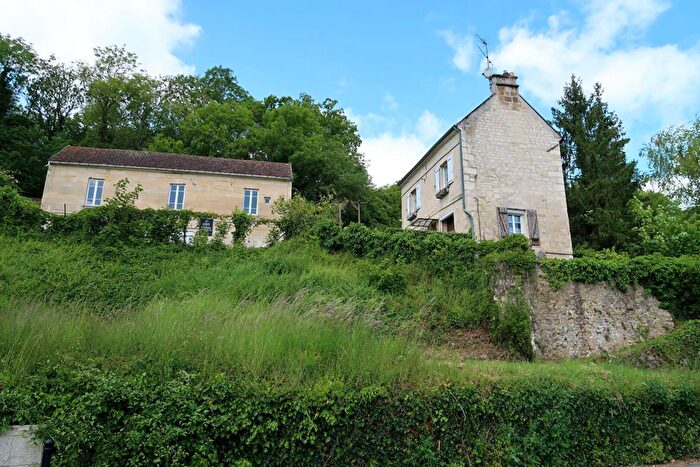 Chars : Maison 5 pièces à vendre