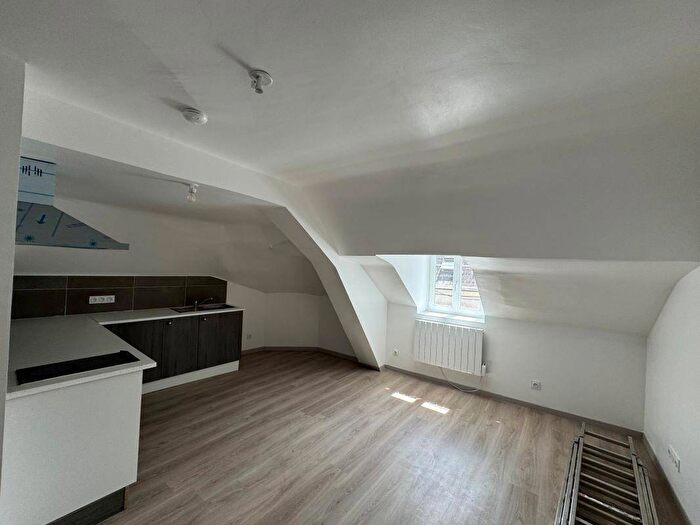 Appartement à louer - Centre Ville, Vierzon - 2 pièces - 1 chambre