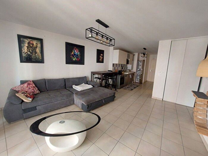 Appartement à louer - Ferrandière Maisons-Neuves, Villeurbanne - 3 pièces - 2 chambres