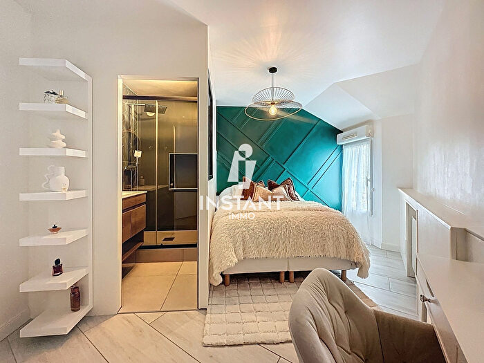 Appartement à vendre - Villeneuve-le-Roi, Grusie - 4 pièces - 3 chambres