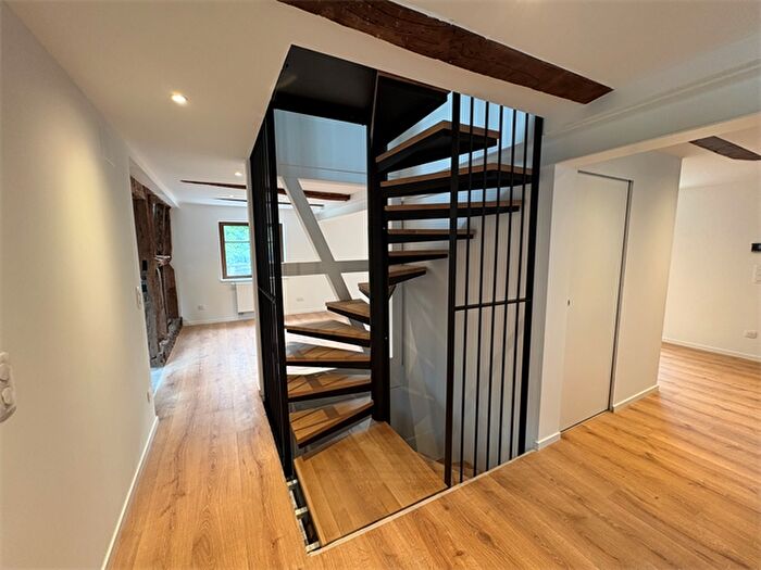 Maison 6 pièces à louer à Sierentz