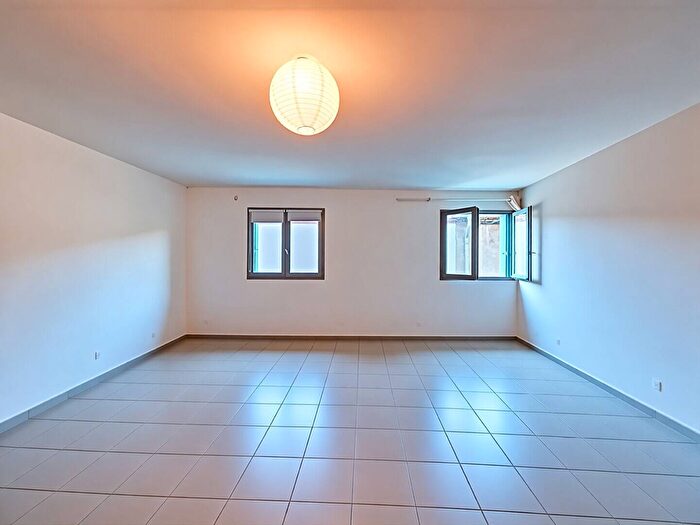 Appartement à louer - Centre Ville, Céret - 1 pièce