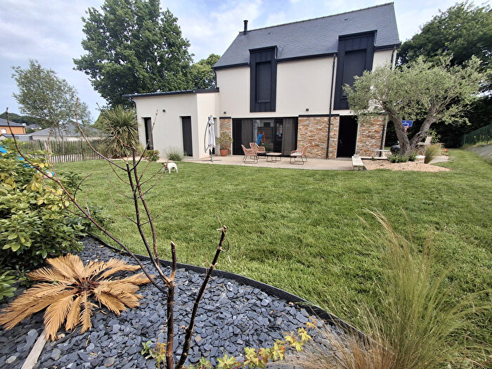 Fougères, Centre-ville, Urbanistes - Maison 6 pièces à vendre