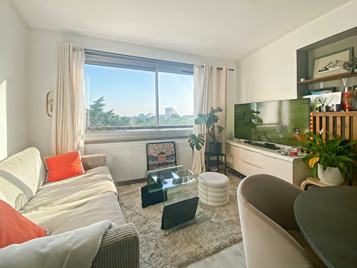 Appartement 2 pièces à Quartiers Ouest, Bourg lEvesque, à vendre