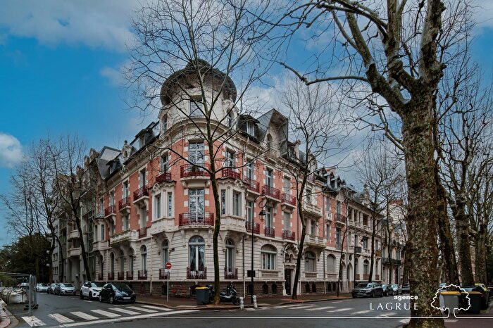 Appartement à vendre - Vichy, Thermal - 2 pièces - 1 chambre