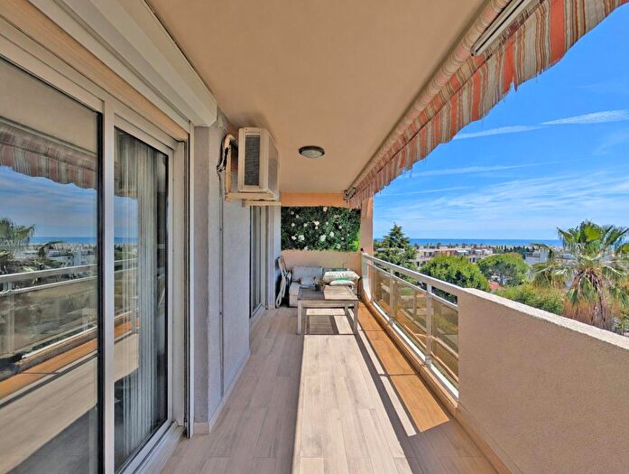 Appartement 4 pièces à vendre à Nice, Corniche Fleurie