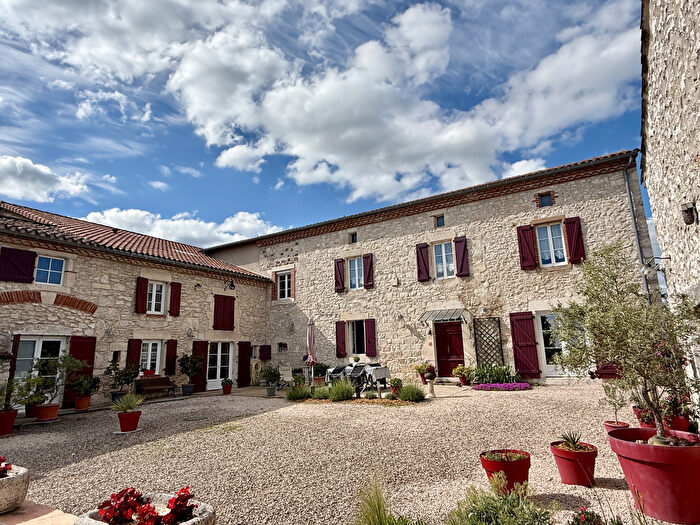 Maison 5 pièces à Taïx, à vendre
