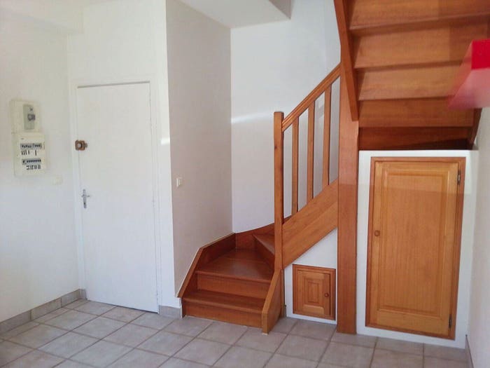 Chalâtres, Nantes : Appartement 1 pièce à louer