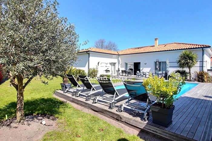 Maison à vendre - Parentis-en-Born - 6 pièces - 4 chambres