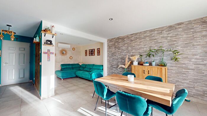 Maison 5 pièces à Forcalqueiret, à vendre