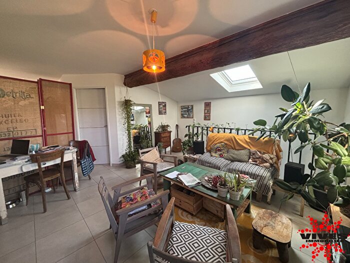 Maison à louer - Montouliers - 3 pièces - 2 chambres