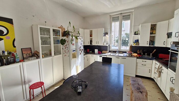 Appartement 1 pièce à Lyon 8ème, Etats Unis, à louer