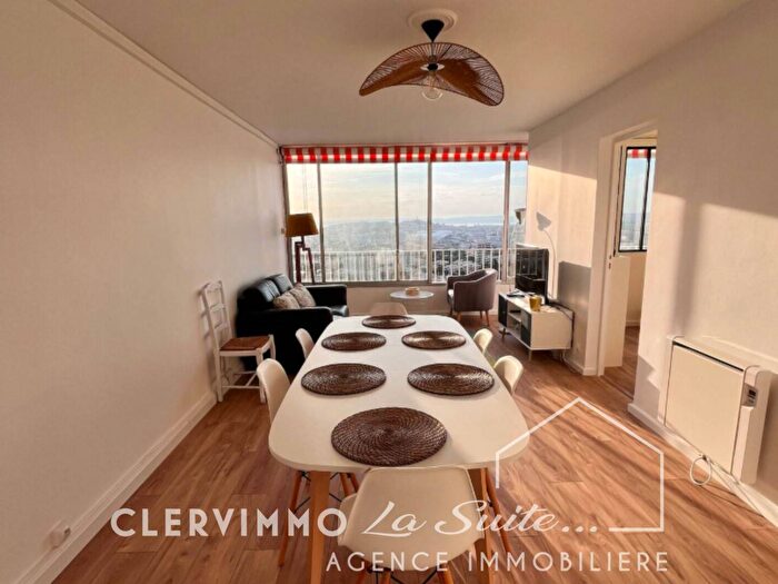 Appartement à louer - Marseille ème arrondissement - 5 pièces - 4 chambres