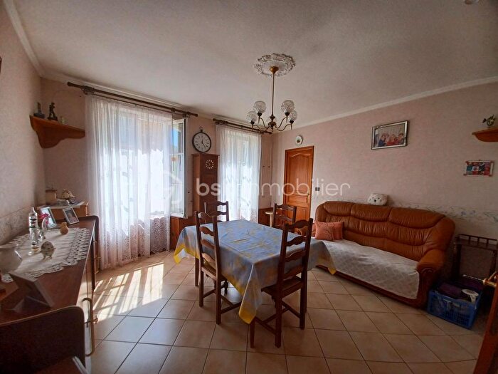 Maison 4 pièces à Saint-Siméon, à vendre