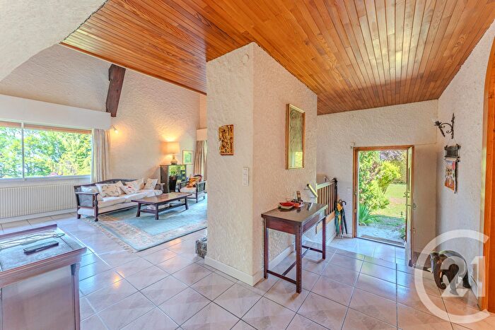 Maison 4 pièces à Saint-Paul-en-Chablais, à vendre