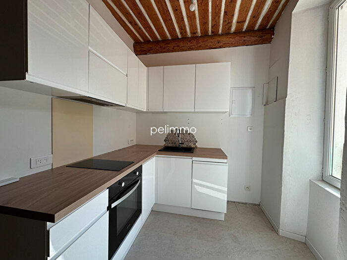 Eyguières : Maison 3 pièces à louer