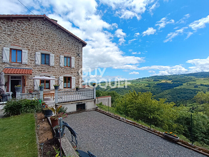 Maison 6 pièces à vendre - Saint-Georges-en-Couzan
