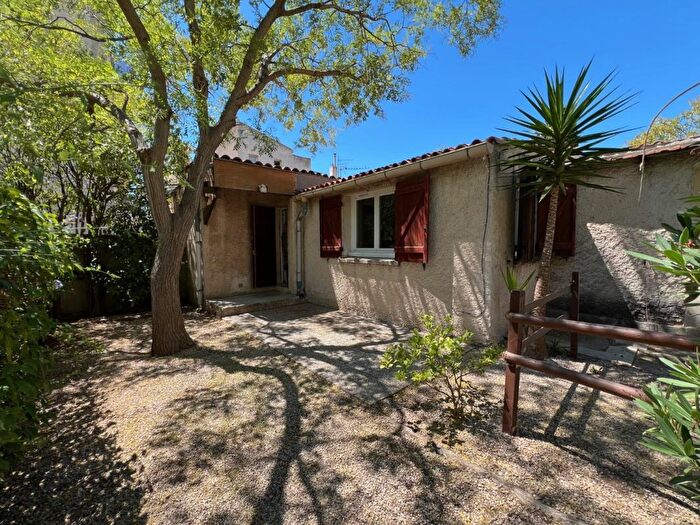 Maison à louer - Marseille e , Sainte-Anne - 2 chambres