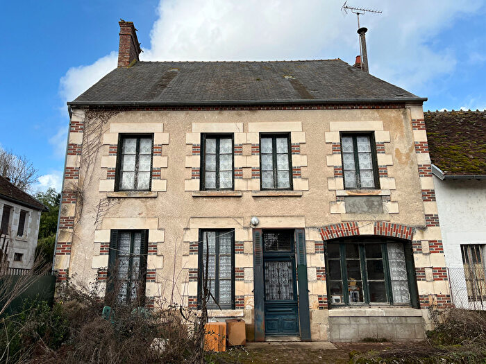 Maison à vendre - Saint-Amand-en-Puisaye - 8 pièces - 4 chambres