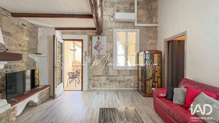Appartement à louer - Nîmes, Ecusson, Arènes - 3 pièces - 2 chambres