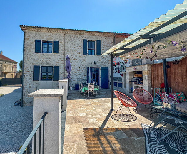 Maison 4 pièces à Saint-Nazaire-de-Valentane, à vendre
