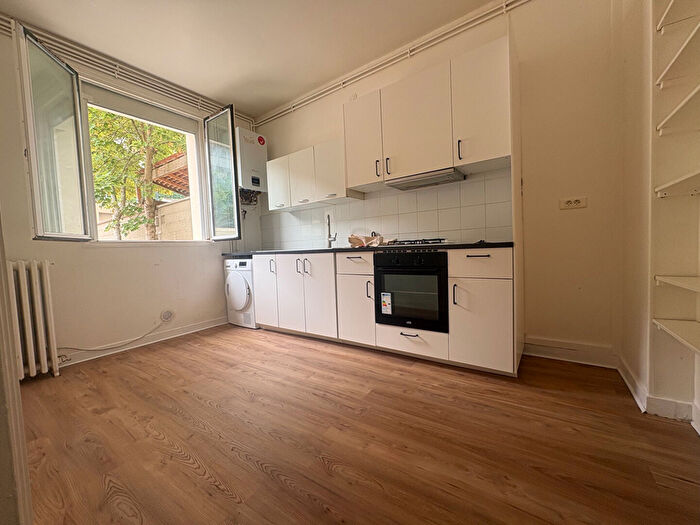 Appartement 3 pièces à louer à Saint-Cyr-l'École, Hôtel de ville