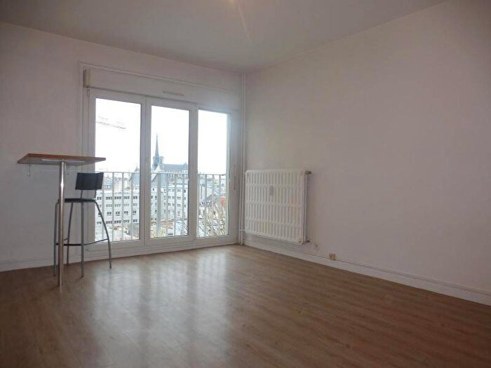 Barbâtre-Saint Remy-Verrerie, Reims : Appartement 1 pièce à louer
