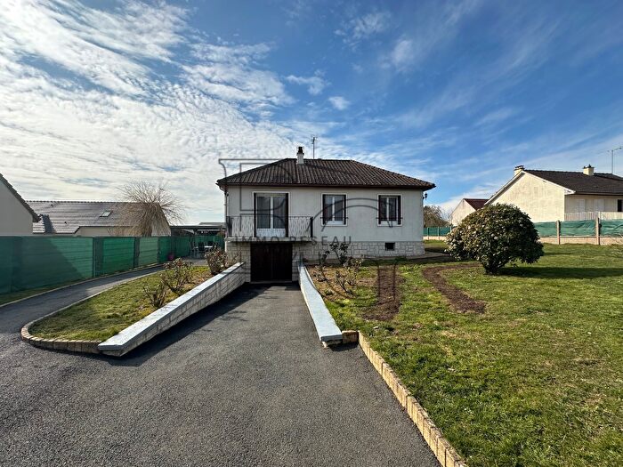 Maison à vendre - Roinville - 4 pièces - 3 chambres