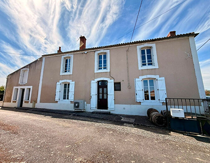 Airvault : Maison 6 pièces à vendre