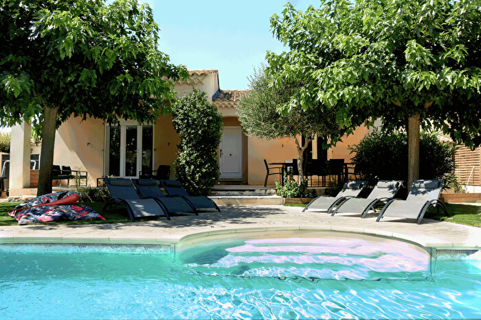 Maison à vendre - Entraigues-sur-la-Sorgue - 5 pièces - 4 chambres