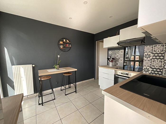 Appartement 4 pièces à Bourgoin-Jallieu, Champfleuri et sa ceinture verte, à vendre