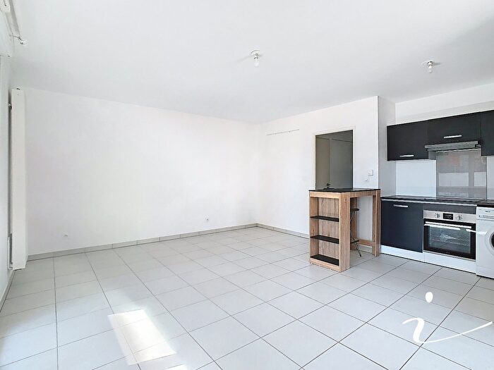 Appartement à vendre - Juvignac - 3 pièces - 2 chambres