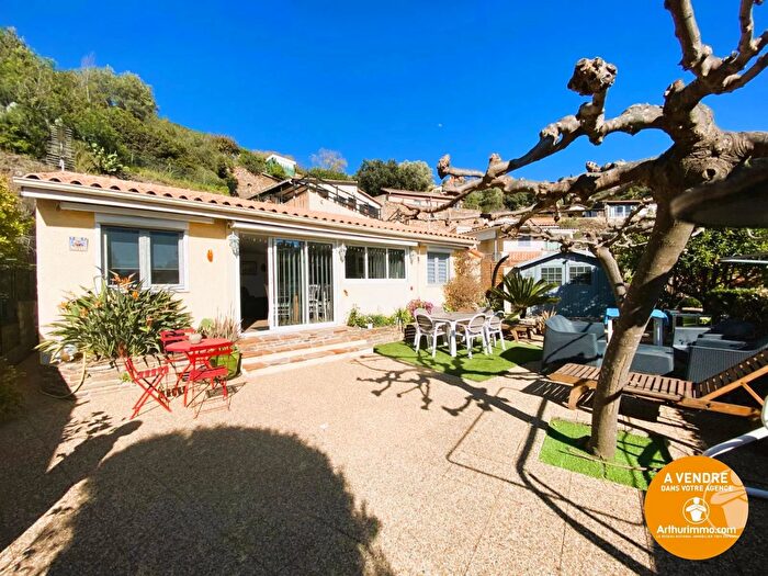 Bormes-les-Mimosas, Centre-ville, Le Pin - Maison 4 pièces à vendre