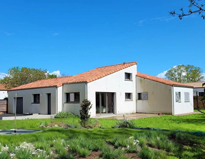 Maisons à vendre et appartements à louer - 1