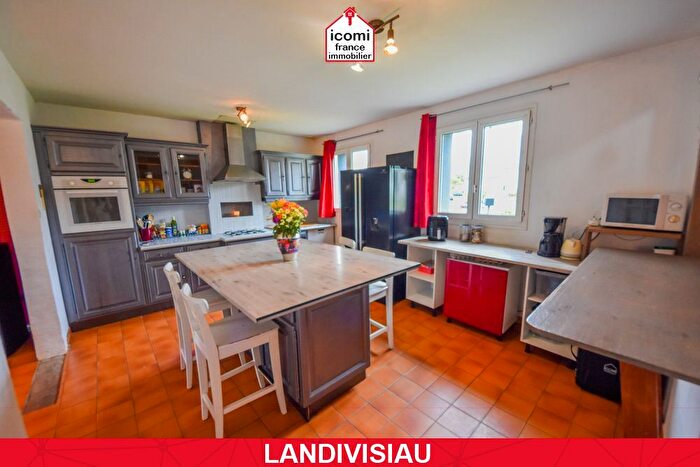 Maison à vendre - Landivisiau - 7 pièces - 4 chambres