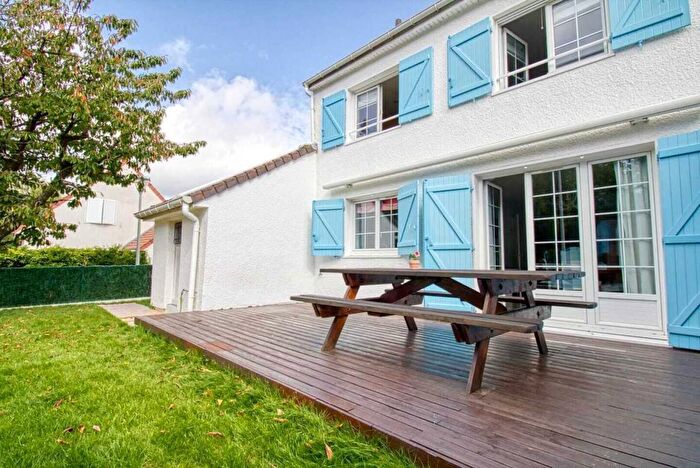 Maison à vendre - Lagny-sur-Marne, Saint Laurent, Hauts de Lagny - 5 pièces - 3 chambres