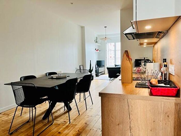 Appartement à louer - Brotteaux, Lyon ème - 3 pièces - 2 chambres