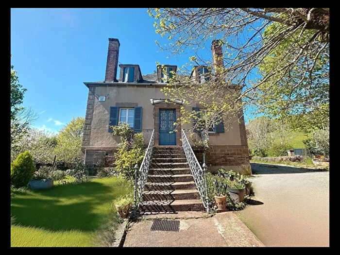 Maison à vendre - Saint-Bazile-de-Meyssac - 7 pièces - 5 chambres