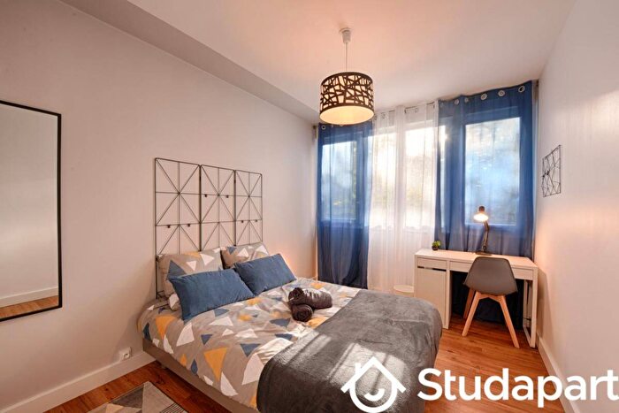 Appartement à louer - Le Bois Saint Louis, Orvault - 1 pièce - 4 chambres