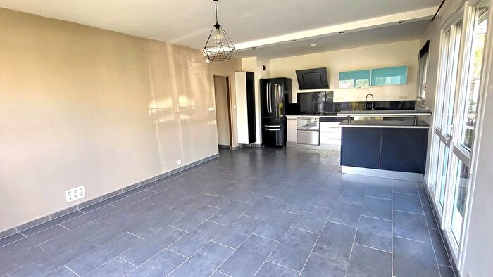 Appartement à vendre - Yerres, Rives de lYerres, Tournelles - 2 pièces - 1 chambre