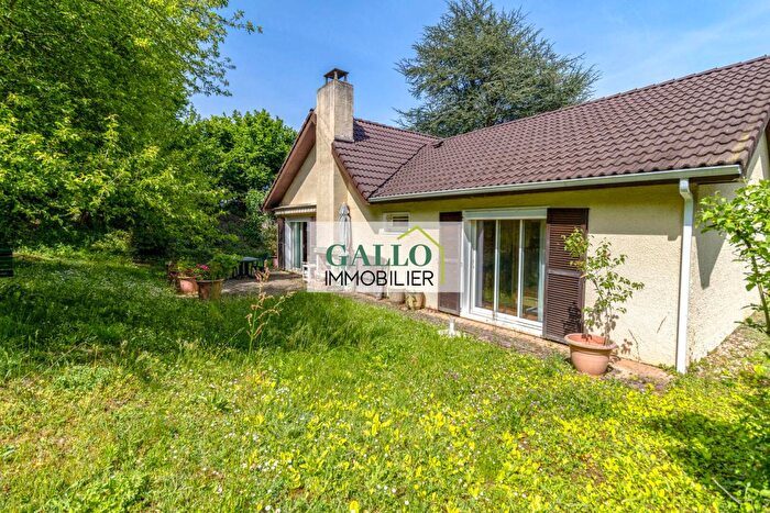 Maison 4 pièces à Villefontaine, Servenoble, à vendre