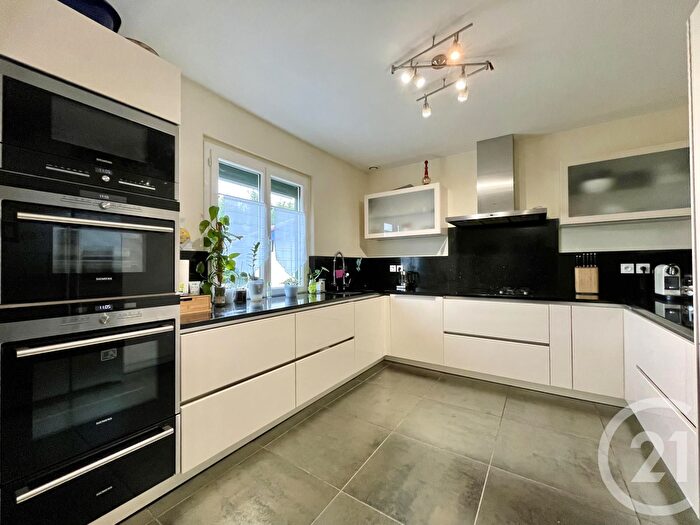 Maison à vendre - Burgnac - 6 pièces - 4 chambres