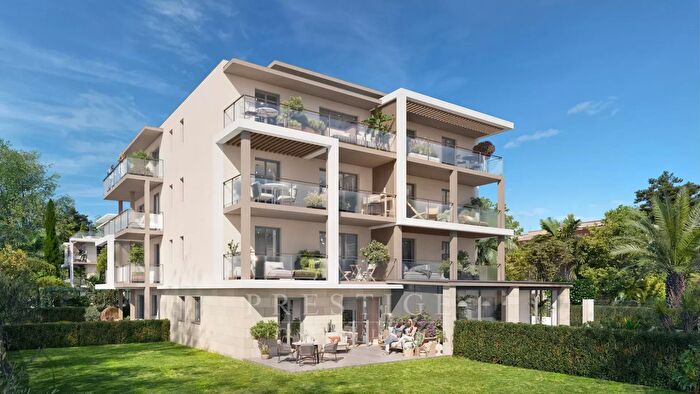 Appartement à vendre - Vallauris, Les Paluds - 6 pièces - 5 chambres