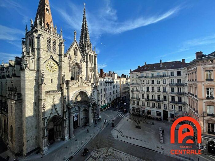 Appartement à louer - Presquîle, Centre ville, Cordeliers, Lyon ème arrondissement - 2 pièces - 1 chambre