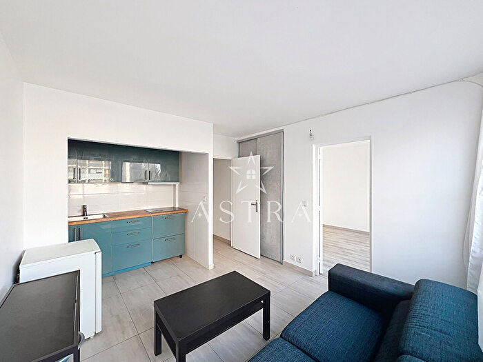 Appartement à vendre - Vitry-sur-Seine, Huit Mai - 2 pièces - 1 chambre