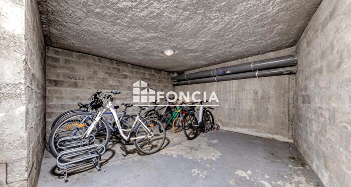 Appartement à vendre - Bron, Les Essarts - 1 pièce