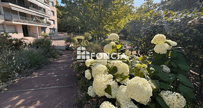 Appartement 4 pièces à vendre - Caluire-et-Cuire, Margnolles, Rhône