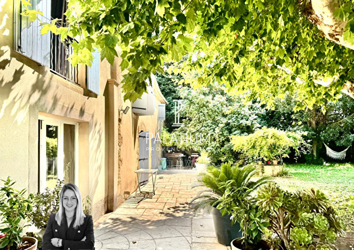 Maison à vendre - Salon-de-Provence - 6 pièces - 4 chambres