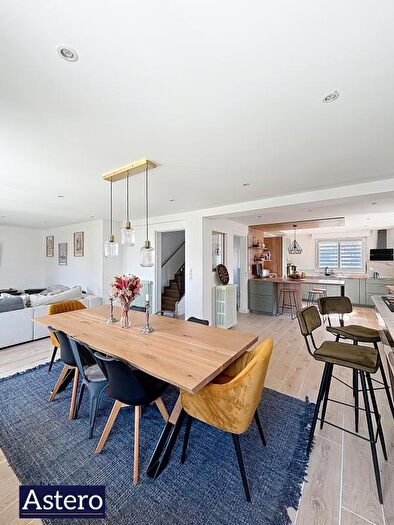 Maison à vendre - Pl meur, Sainte-Anne, Kergougant, Kerjoël - 6 pièces - 5 chambres
